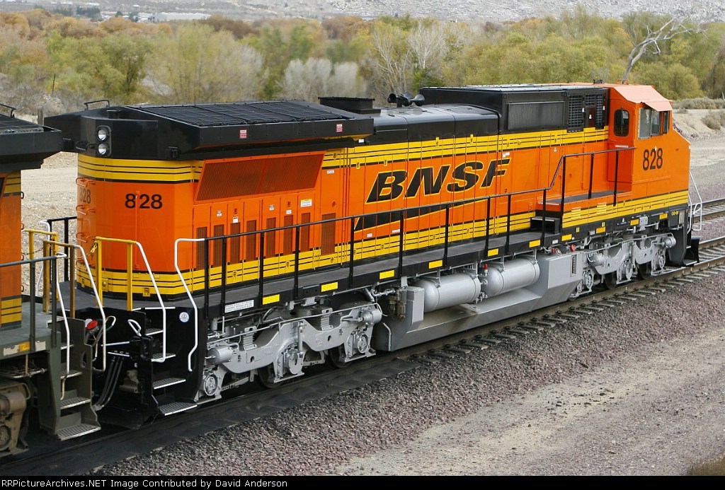 BNSF 828